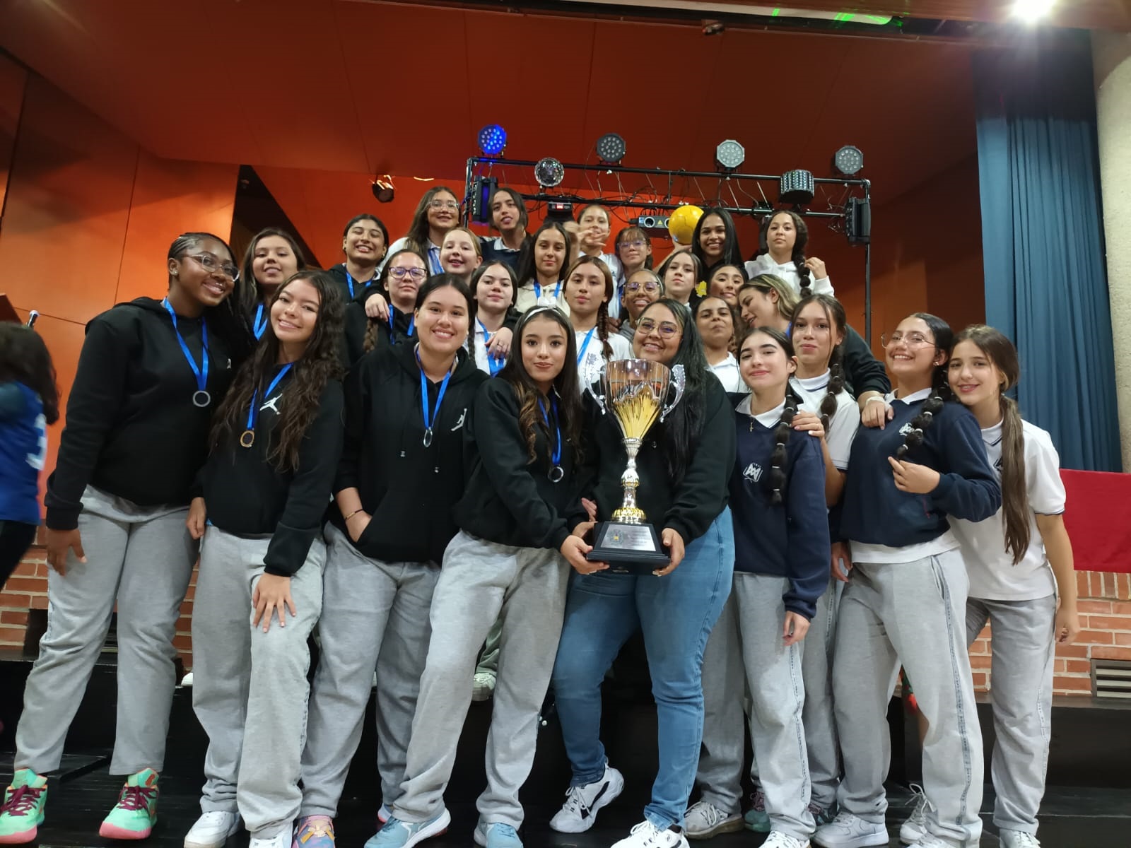 I. E. SANTA JUANA DE LESTONNAC